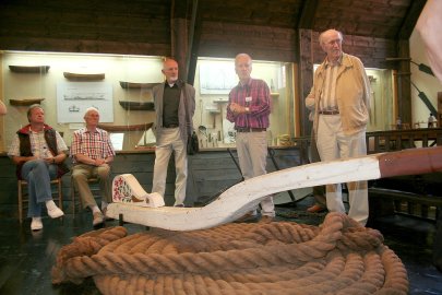 Dr. Eilert Ommen mit Reisegruppe in Ostfriesland - General-Anzeiger